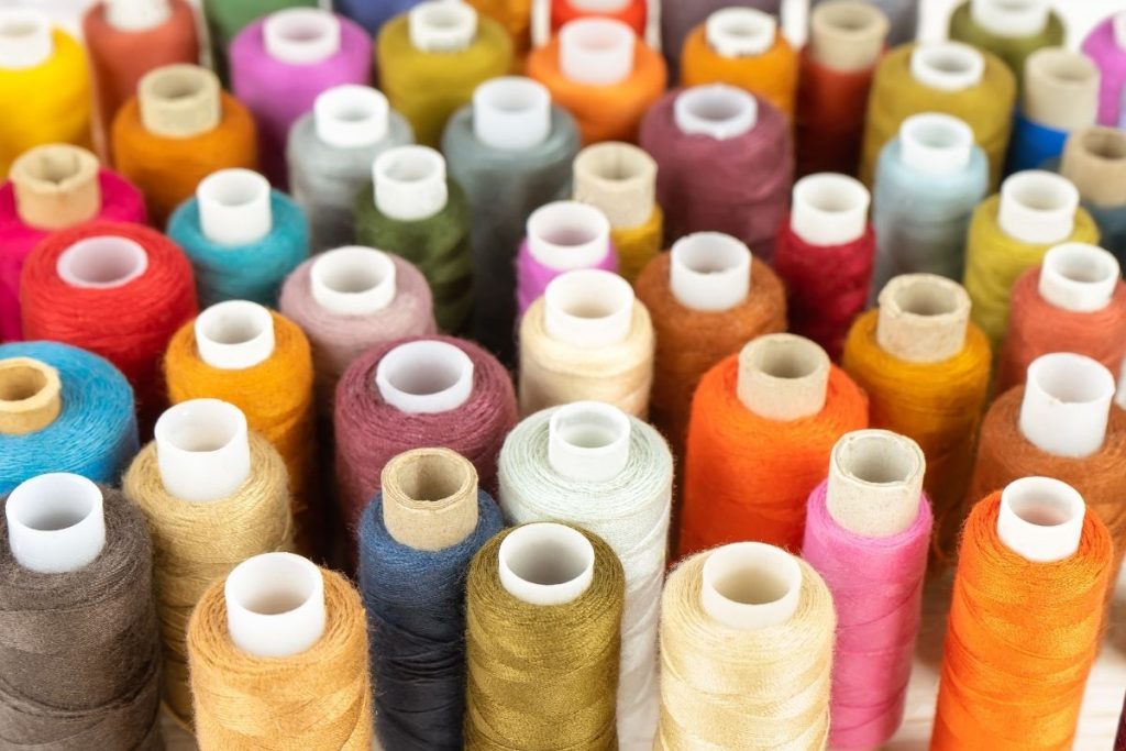 Dyed Spun Polyester Yarn - Arya İplik